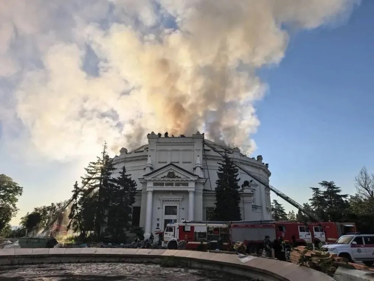 Panorama caught fire in occupied Crimea after explosions :: Intent