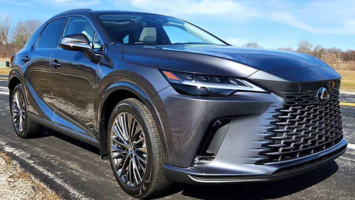 Що вигідніше у 2025: Lexus RX450h Plug-in чи звичайний RX350 ...